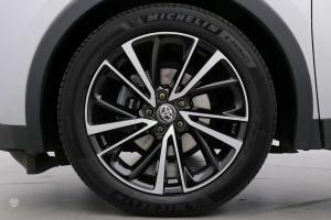 Pelēks Toyota C-HR 2024 Viļņa, ar dzinēja tilpumu 1.80 L un nobraukumu 62 tūkst. km par 33900 €, foto 17 vietnē AUTOMOTO.COM.LV