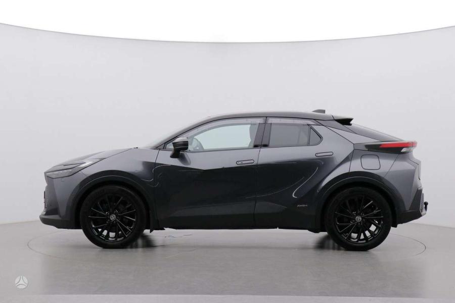 Серый Тойота C-HR 2024 в Вильнюс, объемом двигателя 1.99 л и пробегом 59 тыс. км за 40900 €, фото 4 на AUTOMOTO.COM.LV