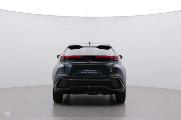 Серый Тойота C-HR 2024 в Вильнюс, объемом двигателя 1.99 л и пробегом 59 тыс. км за 40900 €, фото 5 на AUTOMOTO.COM.LV
