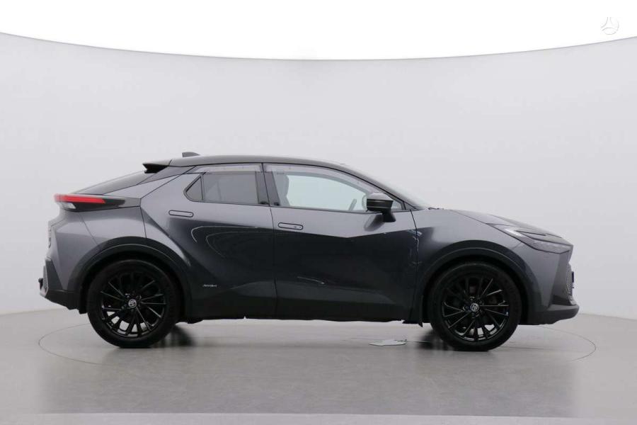 Серый Тойота C-HR 2024 в Вильнюс, объемом двигателя 1.99 л и пробегом 59 тыс. км за 40900 €, фото 16 на AUTOMOTO.COM.LV