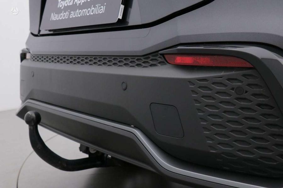 Серый Тойота C-HR 2024 в Вильнюс, объемом двигателя 1.99 л и пробегом 59 тыс. км за 40900 €, фото 20 на AUTOMOTO.COM.LV
