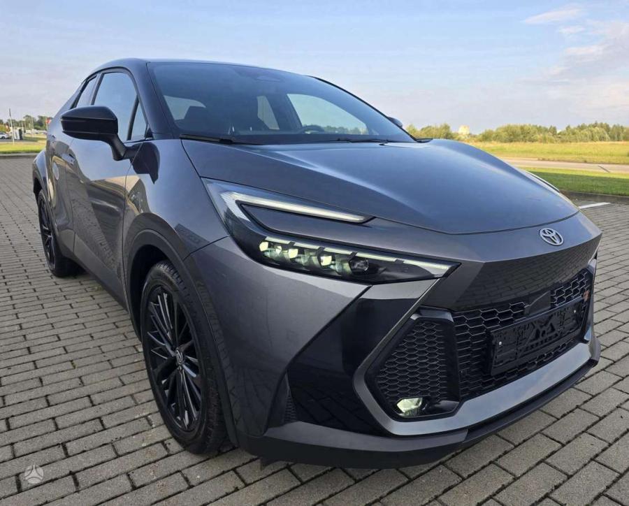 Pelēks Toyota C-HR 2024 Panevēža, ar dzinēja tilpumu 1.99 L un nobraukumu 9 tūkst. km par 31900 €, foto 9 vietnē AUTOMOTO.COM.LV