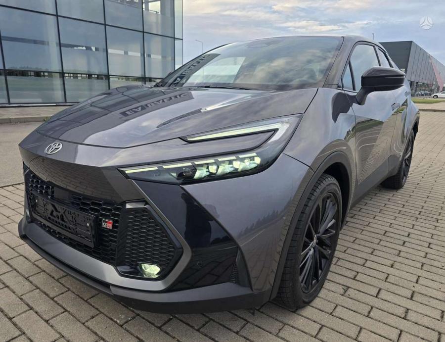Pelēks Toyota C-HR 2024 Panevēža, ar dzinēja tilpumu 1.99 L un nobraukumu 9 tūkst. km par 31900 €, foto 11 vietnē AUTOMOTO.COM.LV