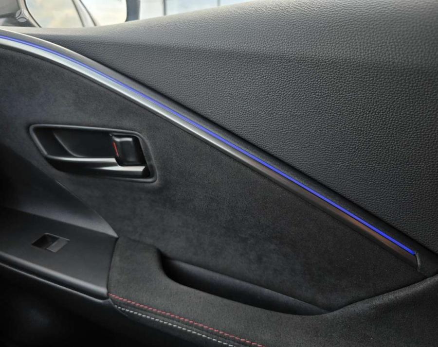 Pelēks Toyota C-HR 2024 Panevēža, ar dzinēja tilpumu 1.99 L un nobraukumu 9 tūkst. km par 31900 €, foto 17 vietnē AUTOMOTO.COM.LV