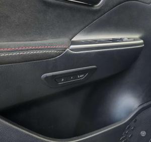 Pelēks Toyota C-HR 2024 Panevēža, ar dzinēja tilpumu 1.99 L un nobraukumu 9 tūkst. km par 31900 €, foto 21 vietnē AUTOMOTO.COM.LV
