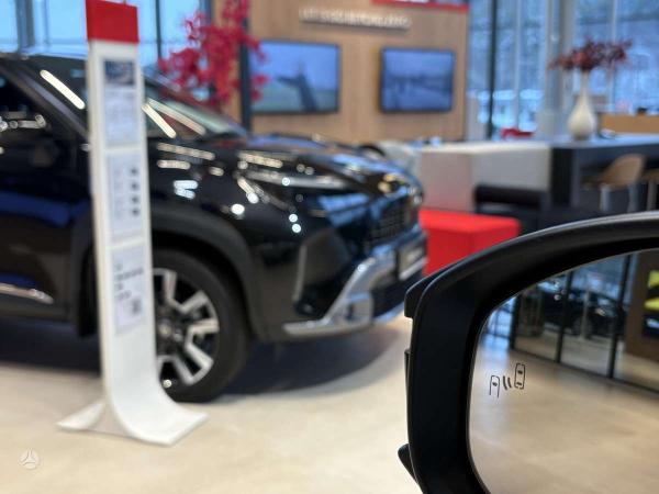 Pelēks Toyota C-HR 2025 Viļņa, ar dzinēja tilpumu 1.80 L un nobraukumu 8 tūkst. km par 30040 €, foto 11 vietnē AUTOMOTO.COM.LV