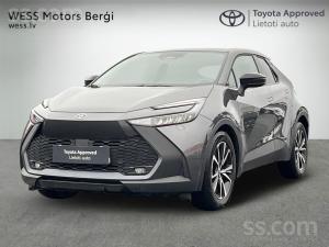 Pelēks Toyota C-HR 2025 Rīga, ar dzinēja tilpumu 1.80 L un nobraukumu 19 tūkst. km par 27990 €, foto  vietnē AUTOMOTO.COM.LV