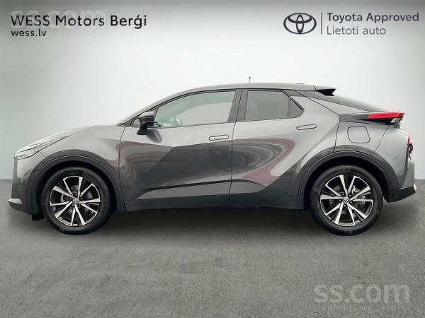 Grey Toyota C-HR 2025 in Riga, with an engine capacity of 1.80 L and mileage of 19 thousand km for 27990 €, photo 3 on AUTOMOTO.COM.LV