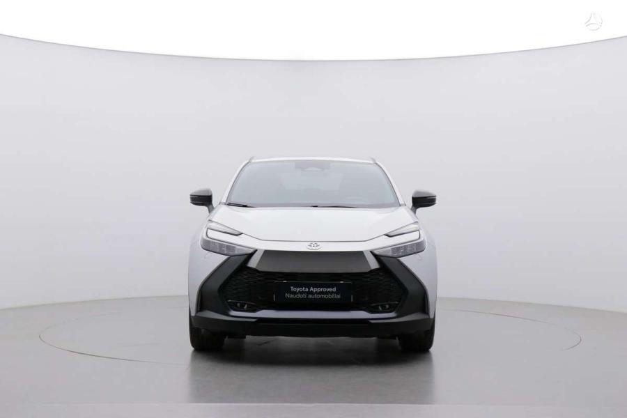 Grey Toyota C-HR 2025 in Vilnius, with an engine capacity of 1.80 L and mileage of 16 thousand km for 29900 €, photo 6 on AUTOMOTO.COM.LV
