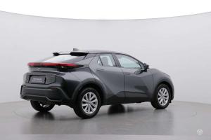Pelēks Toyota C-HR 2025 Viļņa, ar dzinēja tilpumu 1.80 L un nobraukumu 23 tūkst. km par 27900 €, foto 2 vietnē AUTOMOTO.COM.LV