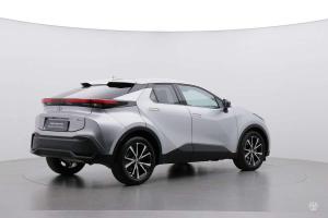 Grey Toyota C-HR 2025 in Vilnius, with an engine capacity of 1.80 L and mileage of 14 thousand km for 29990 €, photo 3 on AUTOMOTO.COM.LV