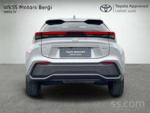 Pelēks Toyota C-HR 2025 Rīga, ar dzinēja tilpumu 1.80 L un nobraukumu 24 tūkst. km par 28490 €, foto 5 vietnē AUTOMOTO.COM.LV