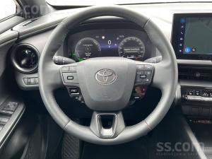 Pelēks Toyota C-HR 2025 Rīga, ar dzinēja tilpumu 1.80 L un nobraukumu 24 tūkst. km par 28490 €, foto 13 vietnē AUTOMOTO.COM.LV