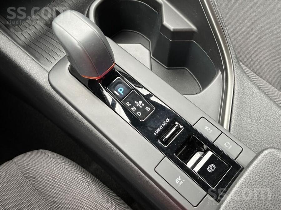 Pelēks Toyota C-HR 2025 Rīga, ar dzinēja tilpumu 1.80 L un nobraukumu 24 tūkst. km par 28490 €, foto 17 vietnē AUTOMOTO.COM.LV