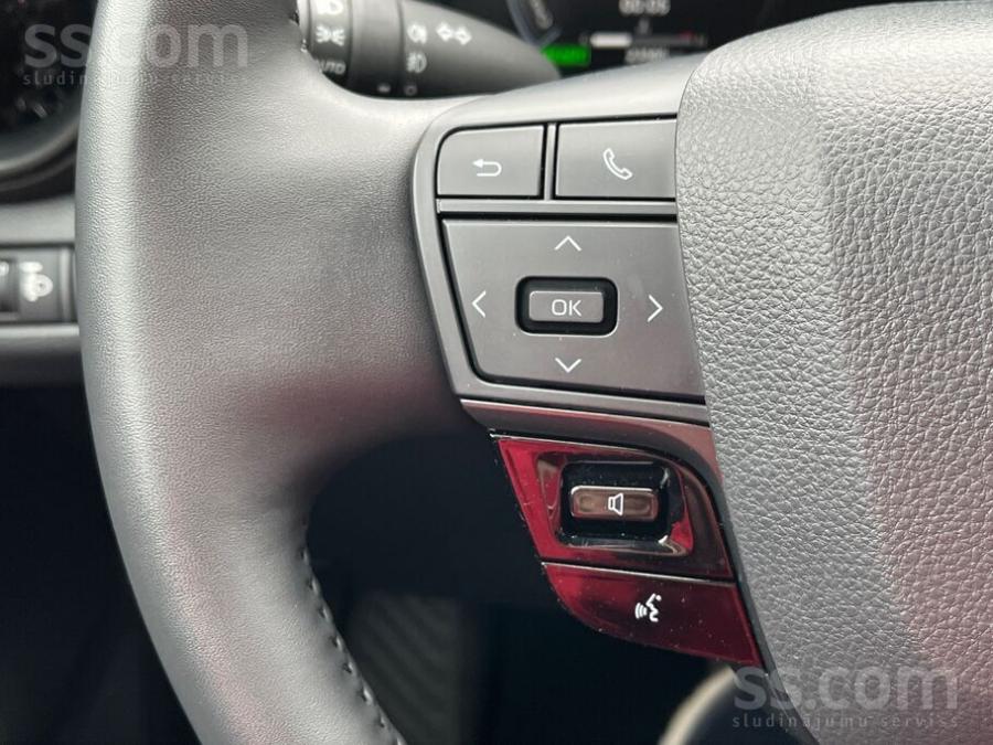 Pelēks Toyota C-HR 2025 Rīga, ar dzinēja tilpumu 1.80 L un nobraukumu 24 tūkst. km par 28490 €, foto 18 vietnē AUTOMOTO.COM.LV