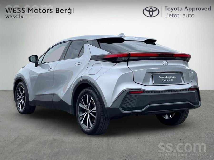 Pelēks Toyota C-HR 2025 Rīga, ar dzinēja tilpumu 1.80 L un nobraukumu 24 tūkst. km par 28490 €, foto 26 vietnē AUTOMOTO.COM.LV