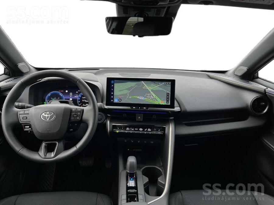 Grey Toyota C-HR 2025 in Riga, with an engine capacity of 2.00 L and mileage of 10 thousand km for 41990 €, photo 9 on AUTOMOTO.COM.LV