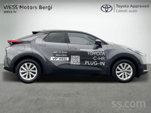 Grey Toyota C-HR 2025 in Riga, with an engine capacity of 2.00 L and mileage of 10 thousand km for 41990 €, photo 27 on AUTOMOTO.COM.LV