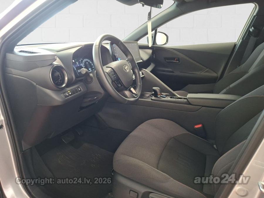 Grey Toyota C-HR 2025 in Viljandi, with an engine capacity of 1.80 L and mileage of 24 thousand km for 28990 €, photo 13 on AUTOMOTO.COM.LV