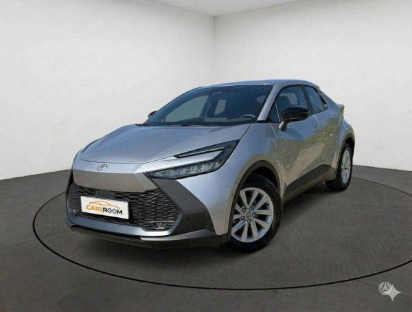 Grey Toyota C-HR 2025 in Vilnius, with an engine capacity of 1.80 L and mileage of 7 thousand km for 26999 €, photo 2 on AUTOMOTO.COM.LV
