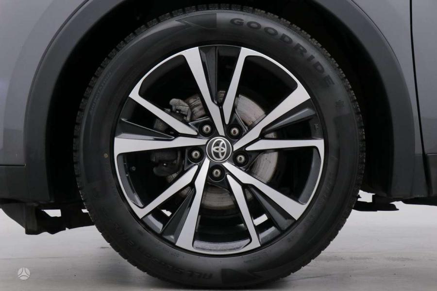 Grey Toyota C-HR 2025 in Vilnius, with an engine capacity of 1.80 L and mileage of 21 thousand km for 31990 €, photo 17 on AUTOMOTO.COM.LV