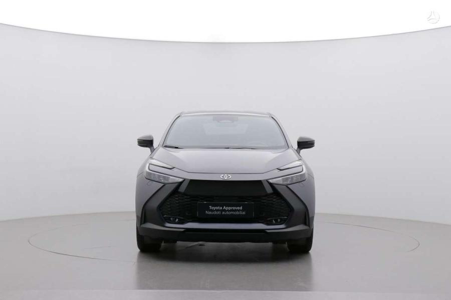 Grey Toyota C-HR 2025 in Vilnius, with an engine capacity of 1.80 L and mileage of 31 thousand km for 31990 €, photo 7 on AUTOMOTO.COM.LV