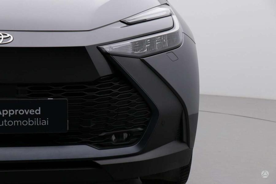 Grey Toyota C-HR 2025 in Vilnius, with an engine capacity of 1.80 L and mileage of 31 thousand km for 31990 €, photo 21 on AUTOMOTO.COM.LV