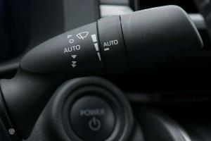 Grey Toyota C-HR 2025 in Vilnius, with an engine capacity of 1.80 L and mileage of 31 thousand km for 31990 €, photo 29 on AUTOMOTO.COM.LV