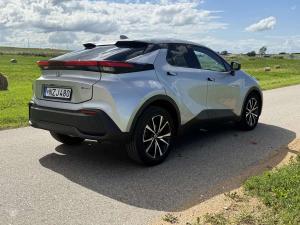 Grey Toyota C-HR 2025 in Kaunas, with an engine capacity of 1.80 L and mileage of 12 thousand km for 24499 €, photo 6 on AUTOMOTO.COM.LV