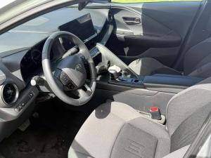 Grey Toyota C-HR 2025 in Kaunas, with an engine capacity of 1.80 L and mileage of 12 thousand km for 24499 €, photo 7 on AUTOMOTO.COM.LV
