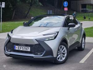 Grey Toyota C-HR 2025 in Kaunas, with an engine capacity of 2.00 L and mileage of 5 thousand km for 33000 €, photo  on AUTOMOTO.COM.LV