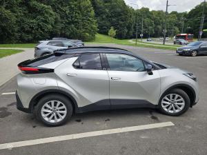 Pelēks Toyota C-HR 2025 Kauņa, ar dzinēja tilpumu 2.00 L un nobraukumu 5 tūkst. km par 33000 €, foto 10 vietnē AUTOMOTO.COM.LV
