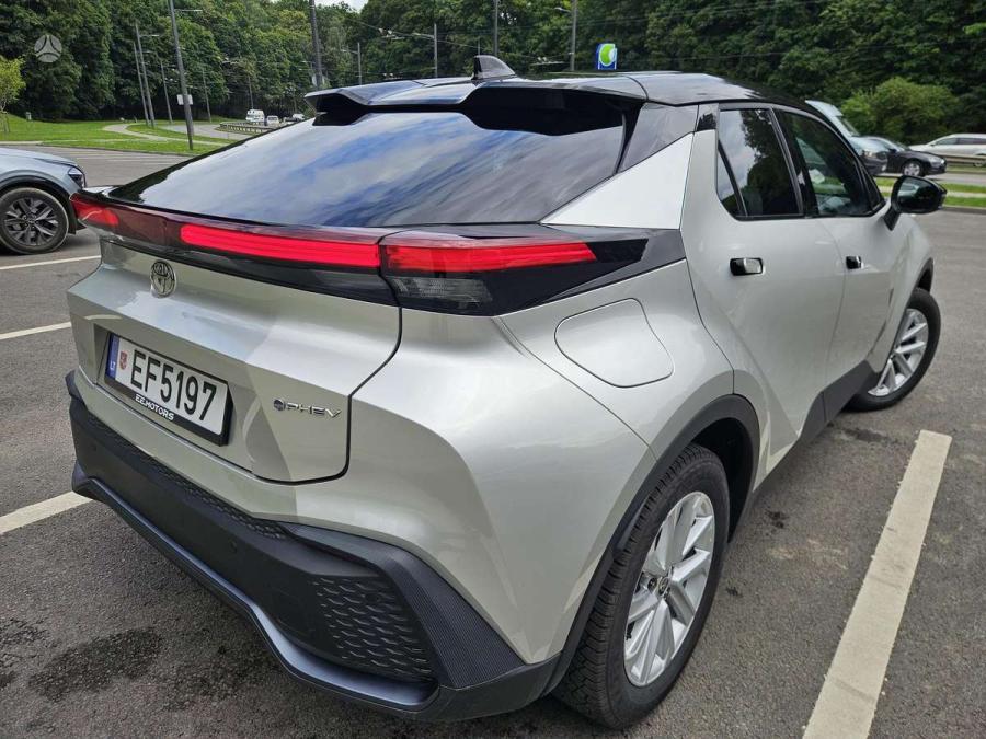 Pelēks Toyota C-HR 2025 Kauņa, ar dzinēja tilpumu 2.00 L un nobraukumu 5 tūkst. km par 33000 €, foto 14 vietnē AUTOMOTO.COM.LV