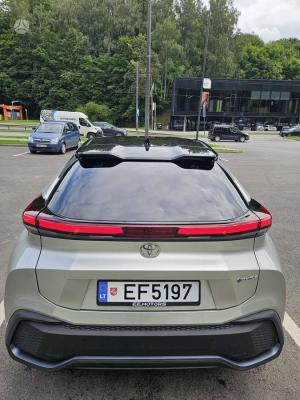 Pelēks Toyota C-HR 2025 Kauņa, ar dzinēja tilpumu 2.00 L un nobraukumu 5 tūkst. km par 33000 €, foto 17 vietnē AUTOMOTO.COM.LV