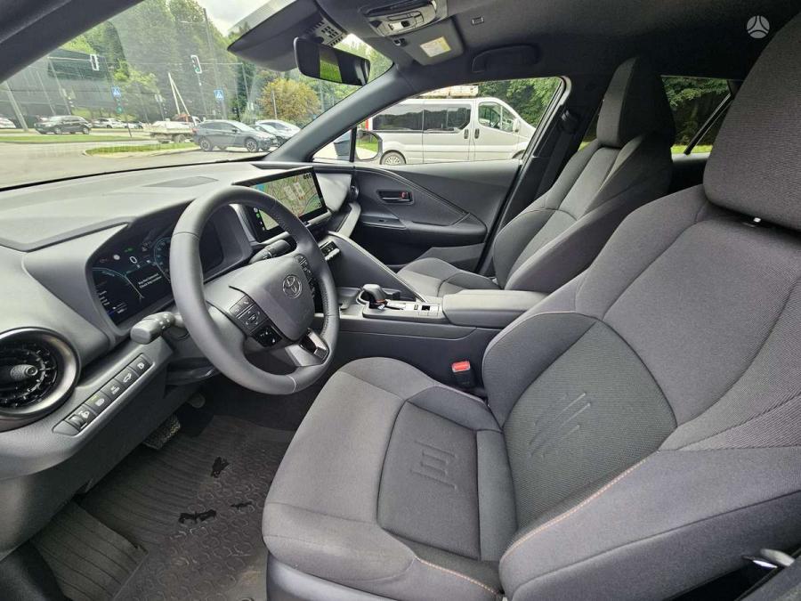 Pelēks Toyota C-HR 2025 Kauņa, ar dzinēja tilpumu 2.00 L un nobraukumu 5 tūkst. km par 33000 €, foto 31 vietnē AUTOMOTO.COM.LV