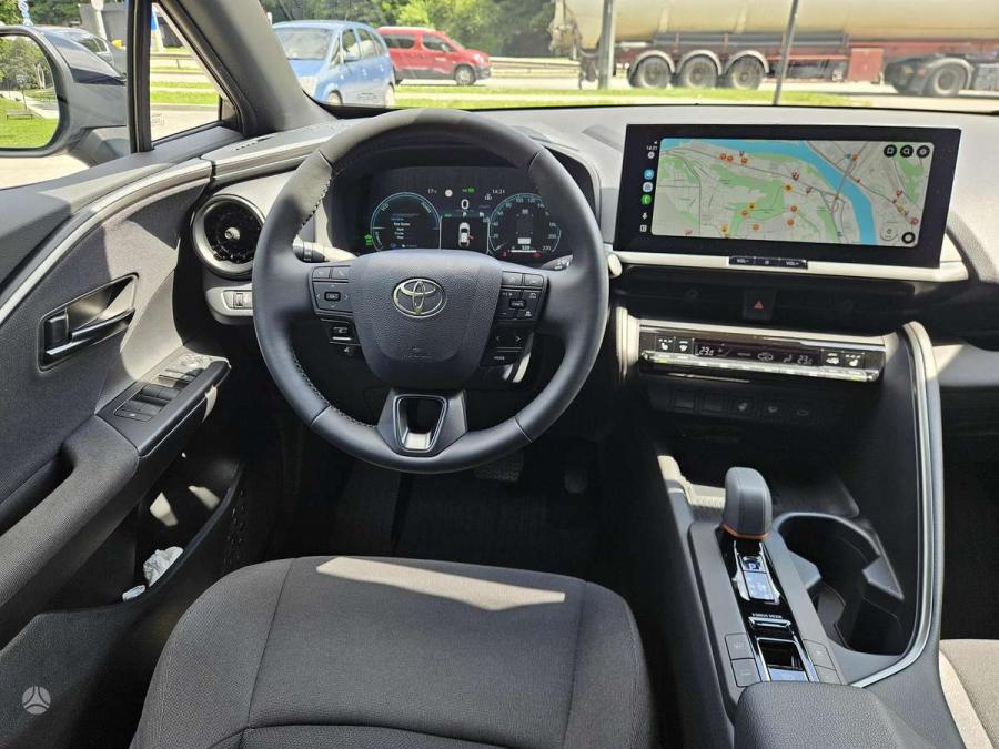 Pelēks Toyota C-HR 2025 Kauņa, ar dzinēja tilpumu 2.00 L un nobraukumu 5 tūkst. km par 33000 €, foto 33 vietnē AUTOMOTO.COM.LV
