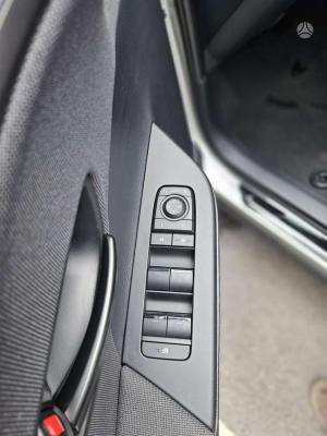 Pelēks Toyota C-HR 2025 Kauņa, ar dzinēja tilpumu 2.00 L un nobraukumu 5 tūkst. km par 33000 €, foto 40 vietnē AUTOMOTO.COM.LV