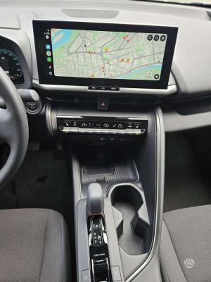 Pelēks Toyota C-HR 2025 Kauņa, ar dzinēja tilpumu 2.00 L un nobraukumu 5 tūkst. km par 33000 €, foto 43 vietnē AUTOMOTO.COM.LV