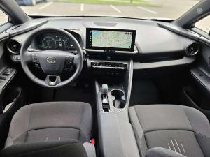 Pelēks Toyota C-HR 2025 Kauņa, ar dzinēja tilpumu 2.00 L un nobraukumu 5 tūkst. km par 33000 €, foto 47 vietnē AUTOMOTO.COM.LV
