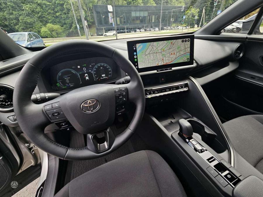 Pelēks Toyota C-HR 2025 Kauņa, ar dzinēja tilpumu 2.00 L un nobraukumu 5 tūkst. km par 33000 €, foto 48 vietnē AUTOMOTO.COM.LV