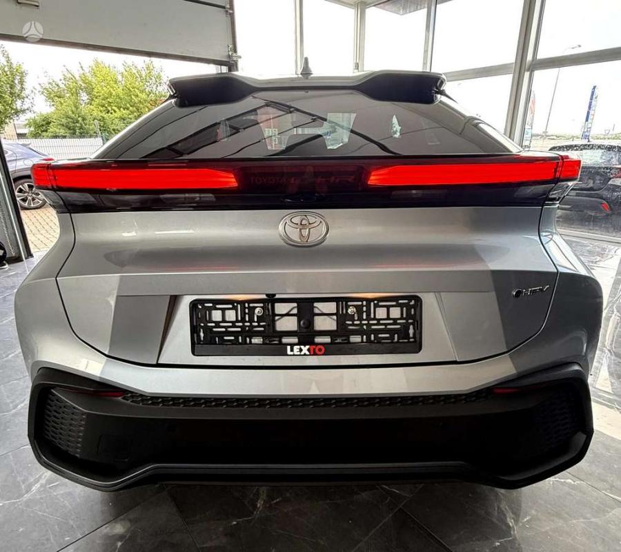 Pelēks Toyota C-HR 2025 Panevēža, ar dzinēja tilpumu 1.80 L un nobraukumu 74 tūkst. km par 27400 €, foto 11 vietnē AUTOMOTO.COM.LV