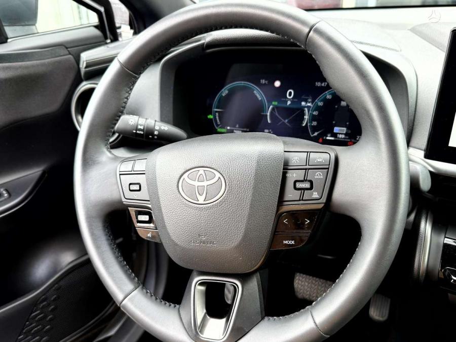 Pelēks Toyota C-HR 2025 Panevēža, ar dzinēja tilpumu 1.80 L un nobraukumu 74 tūkst. km par 27400 €, foto 16 vietnē AUTOMOTO.COM.LV