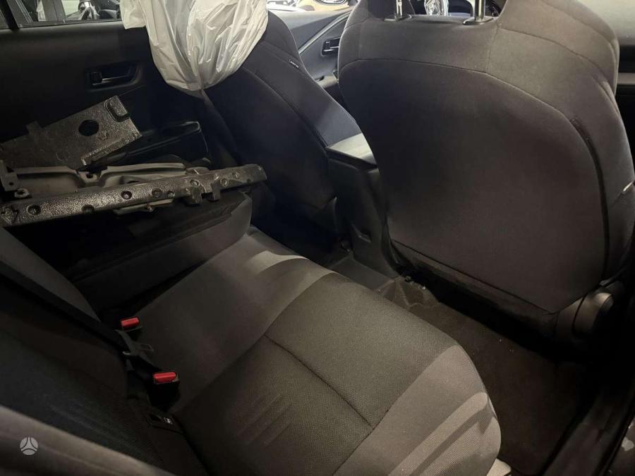 Grey Toyota C-HR 2025 in Siauliai, with an engine capacity of 1.99 L and mileage of 3 thousand km for 22700 €, photo 12 on AUTOMOTO.COM.LV