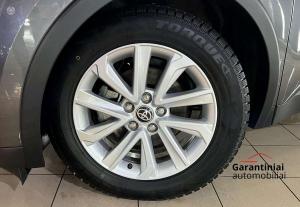Grey Toyota C-HR 2025 in Vilnius, with an engine capacity of 1.80 L and mileage of 35 thousand km for 26500 €, photo 5 on AUTOMOTO.COM.LV