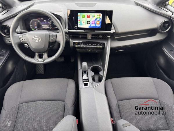 Серый Тойота C-HR 2025 в Вильнюс, объемом двигателя 1.80 л и пробегом 35 тыс. км за 26500 €, фото 5 на AUTOMOTO.COM.LV