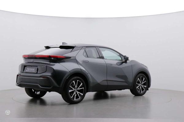 Grey Toyota C-HR 2025 in Vilnius, with an engine capacity of 1.80 L and mileage of 20 thousand km for 29990 €, photo 3 on AUTOMOTO.COM.LV