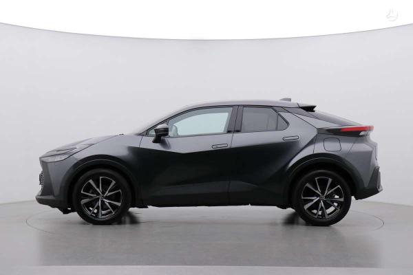 Grey Toyota C-HR 2025 in Vilnius, with an engine capacity of 1.80 L and mileage of 20 thousand km for 29990 €, photo 4 on AUTOMOTO.COM.LV