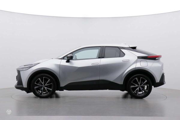 Pelēks Toyota C-HR 2025 Viļņa, ar dzinēja tilpumu 1.80 L un nobraukumu 24 tūkst. km par 29990 €, foto 4 vietnē AUTOMOTO.COM.LV