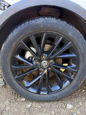 Pelēks Toyota C-HR 2025 Kauņa, ar dzinēja tilpumu 1.99 L un nobraukumu 13 tūkst. km par 23900 €, foto 10 vietnē AUTOMOTO.COM.LV
