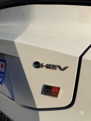 Pelēks Toyota C-HR 2025 Kauņa, ar dzinēja tilpumu 1.99 L un nobraukumu 13 tūkst. km par 23900 €, foto 16 vietnē AUTOMOTO.COM.LV